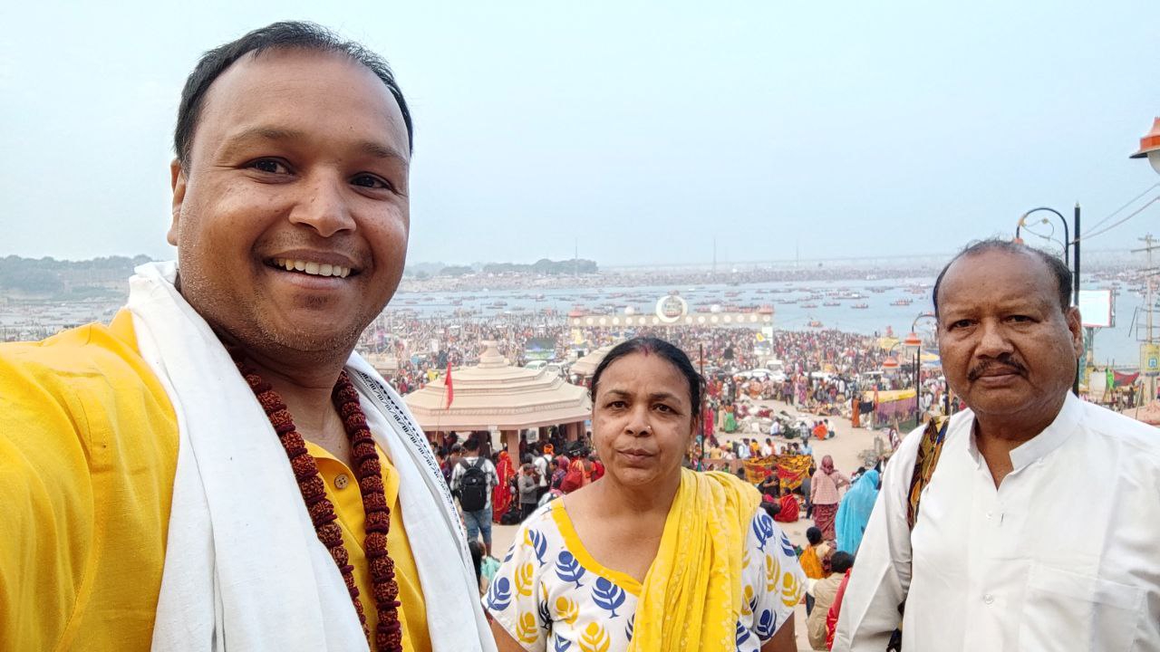 Mahakumbh 2025: A Soul-Stirring Pilgrimage with My Parents, Captured in ...